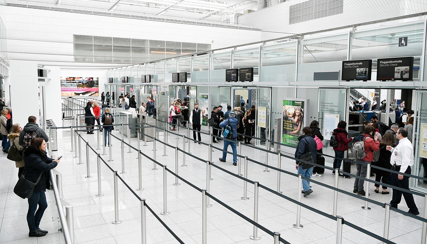 Security screening and passport control - Munich Airport